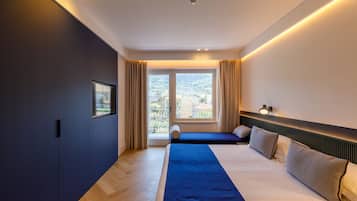 Quarto Duplo ou Twin Deluxe | Minibar, cofre no quarto, secretária