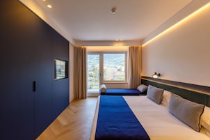 Quarto casal ou duplo luxo | Frigobar, cofres nos quartos, escrivaninha