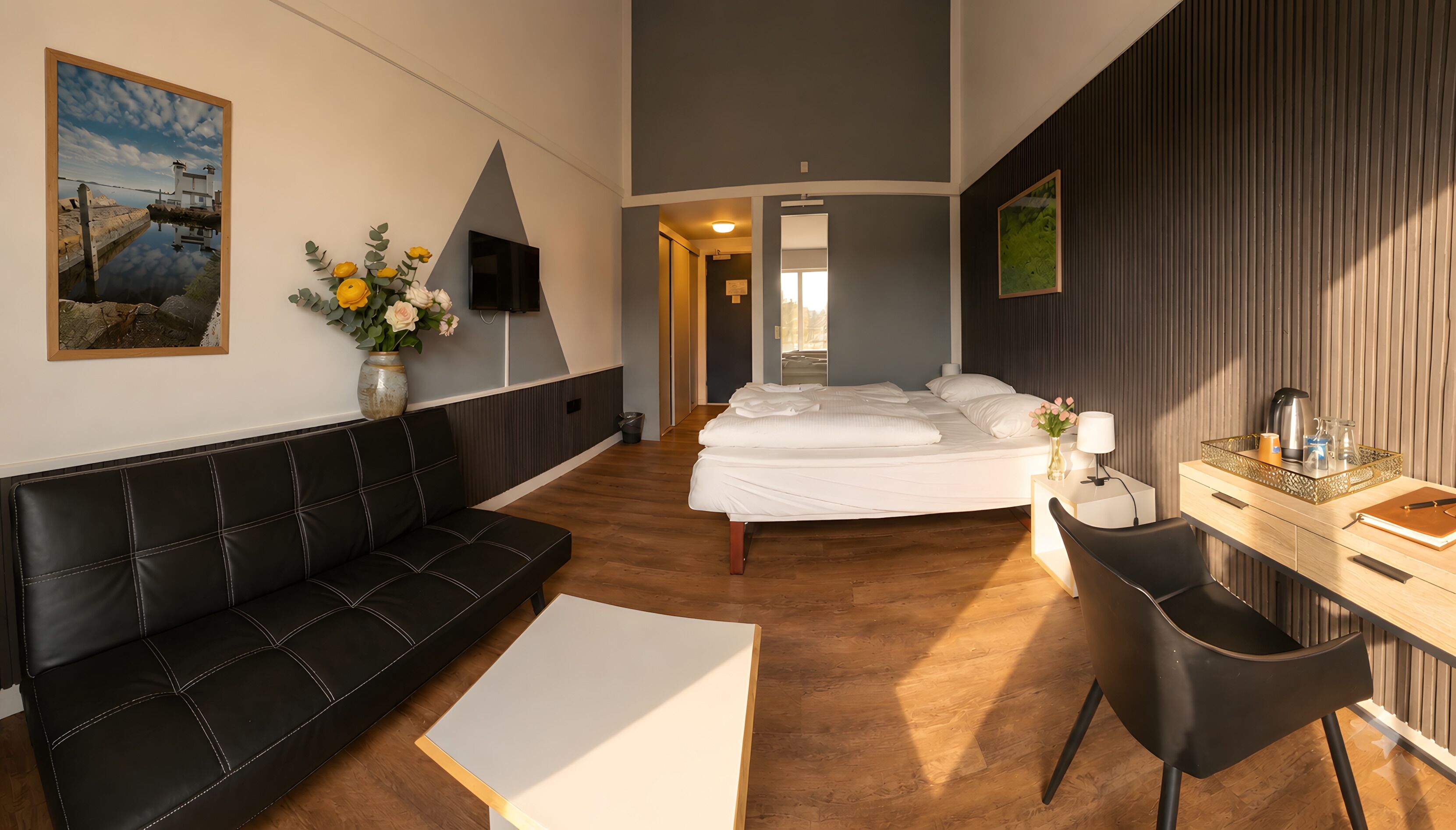 Quarto casal superior, terraço | Roupas de cama antialérgicas, escrivaninha