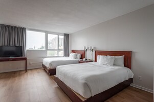 Quarto Superior, 2 camas queen-size | Secretária, cortinas/cortinados opacos, quartos insonorizados 