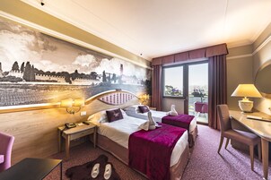 Double or Twin Room, Park View - Hotel | Roupa de alta qualidade, minibar, cofre no quarto, secretária 