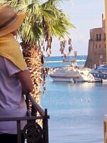 Camera con Balcone alla Francese | Roupa de alta qualidade, edredões de penas 