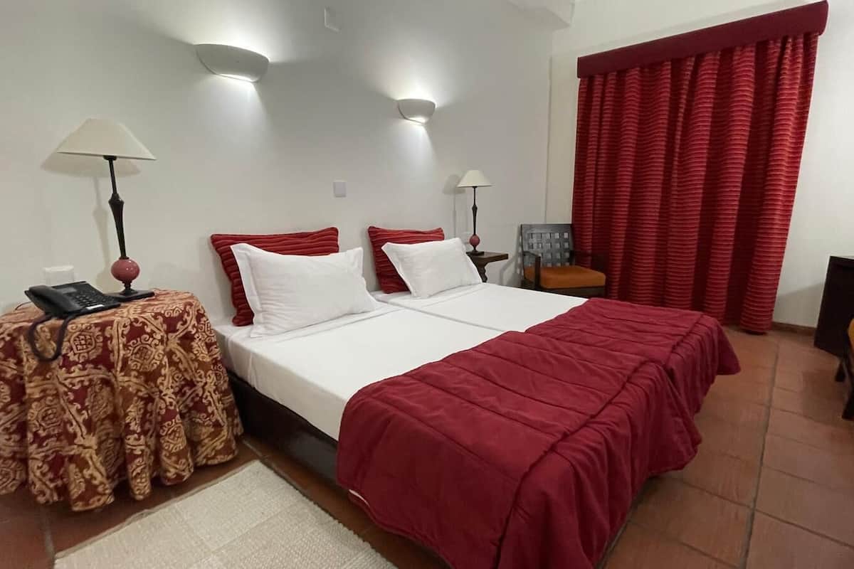 Quarto Twin Standard | Secretária, quartos insonorizados, Wi-fi grátis 