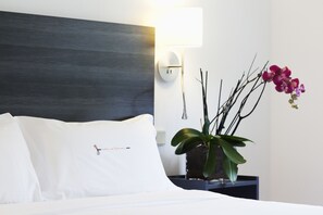 Quarto casal standard | Banheiro | Produtos de toalete grátis, secador de cabelo, bidê, toalhas de banho