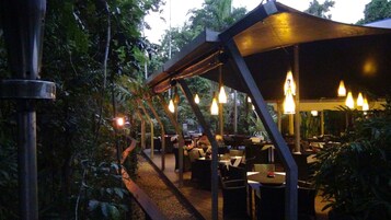 Vistas para a piscina 