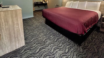 Quarto, 1 cama King, para não fumantes | Wi-Fi de cortesia, roupa de cama, despertadores