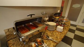 Pequeno-almoço tipo buffet diário incluído