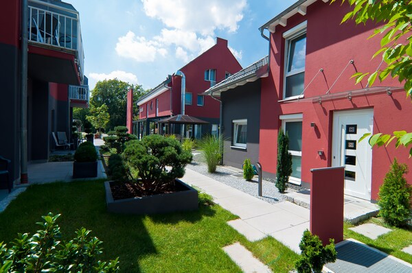 Amalienburg Boutique & Boarding Hotel - Moosach