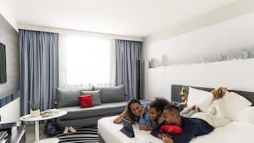Quarto Familiar, várias camas (Executive) | Roupa de alta qualidade, minibar com produtos grátis, cofre no quarto