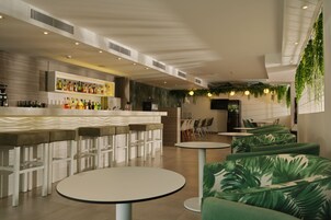 Snack-bar
