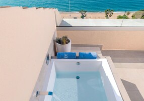 Penthouse (With stairs to access top floor) | Vista do quarto