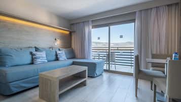 Suite, vista para o mar (Quintuple Room) | Vista para a praia ou o mar