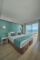 Quarto casal, sacada, vista para o mar | Edredons de pluma, frigobar, escrivaninha, quartos à prova de som