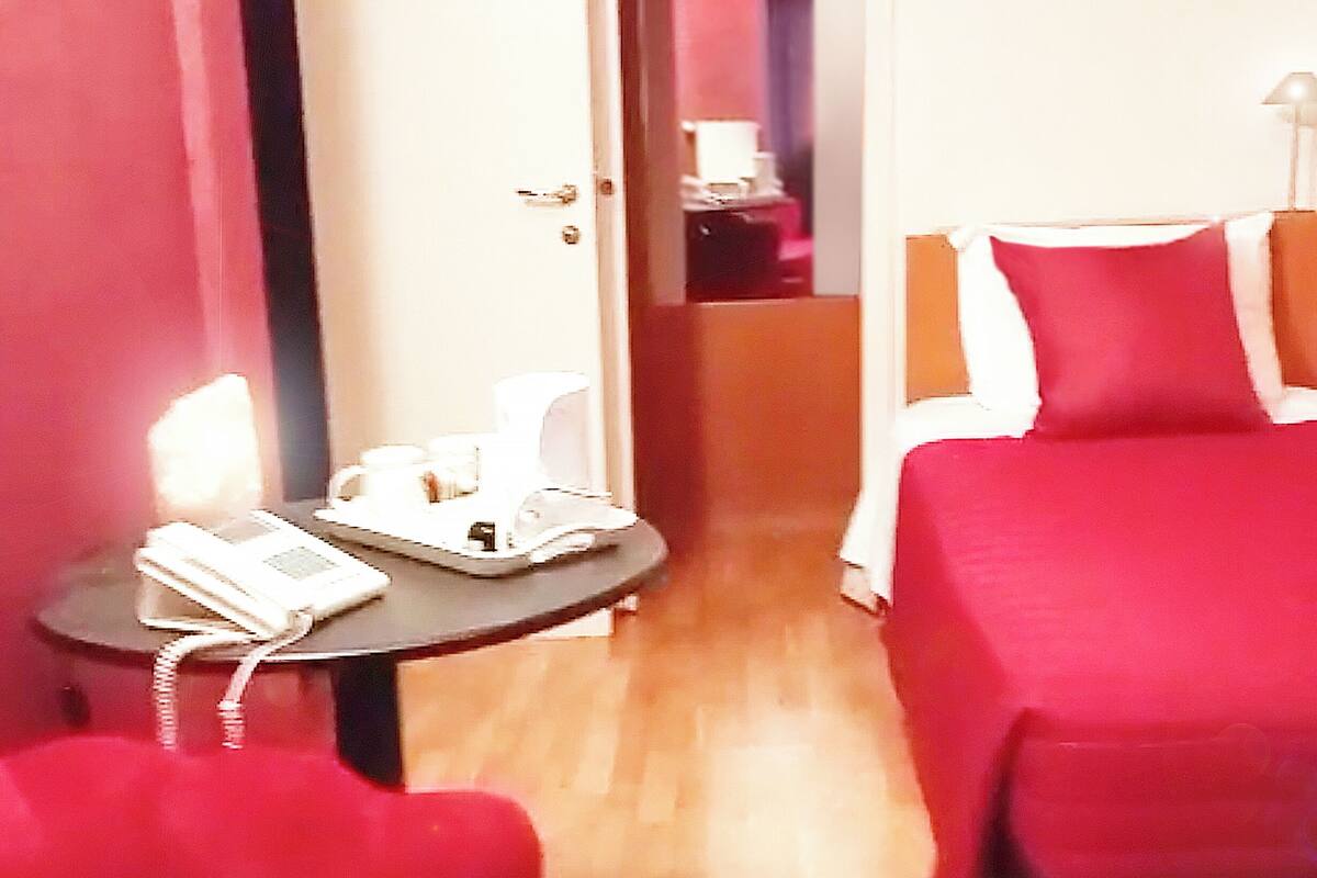 Quarto triplo | Edredons de pluma, frigobar, cofres nos quartos, quartos à prova de som