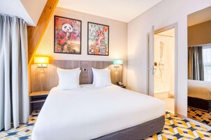 Quarto casal premium, 1 cama King | Cofres nos quartos, escrivaninha, quartos à prova de som