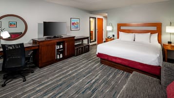 Camas com colchões pillow-top, escrivaninha