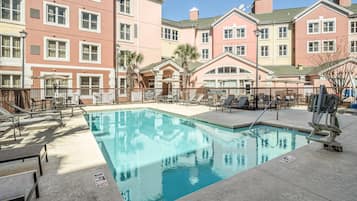 Piscina exterior
