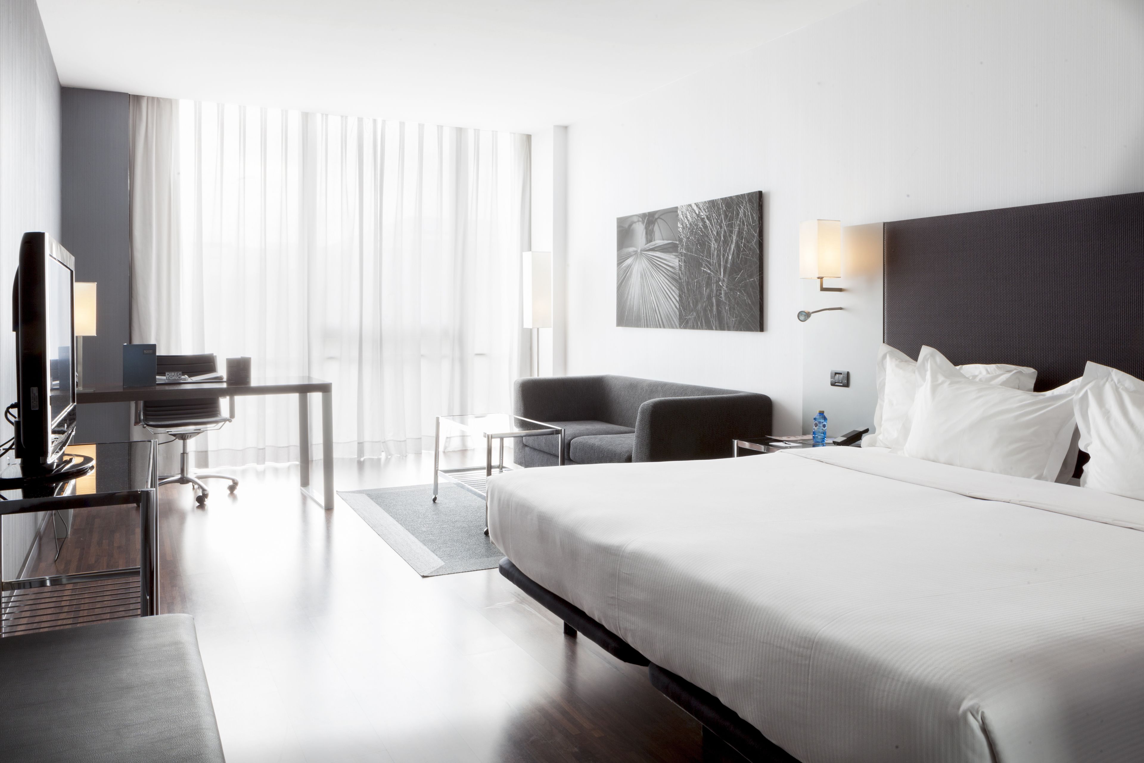 Quarto Standard, 1 cama de casal | Roupa de alta qualidade, minibar, cofre no quarto, secretária 