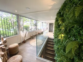 Sala(s) para tratamentos a casais, banheira de hidromassagem 