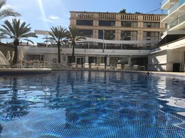 Piscina externa