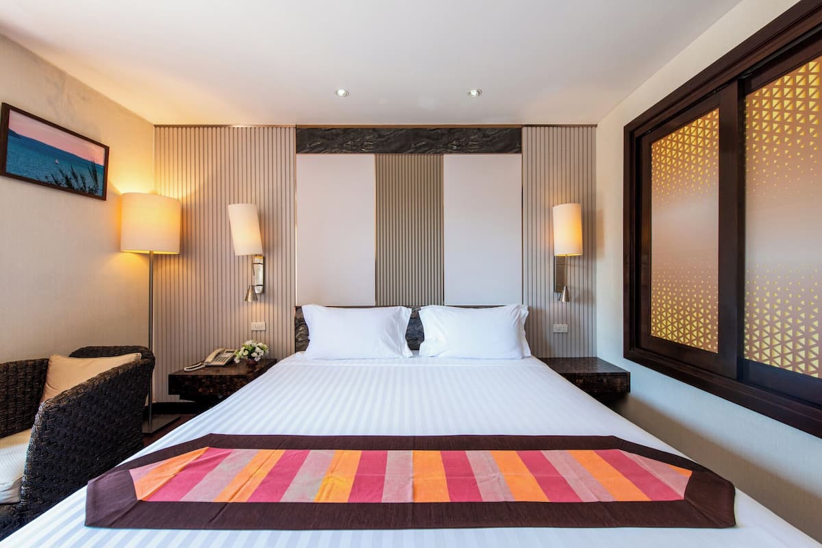 Deluxe Premium | Frigobar, cofres nos quartos, individualmente mobiliados, escrivaninha