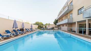 Piscina externa sazonal