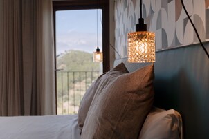 Junior suite, balcony, sea view Spa access not included | Roupas de cama de algodão egípcio, roupas de cama premium