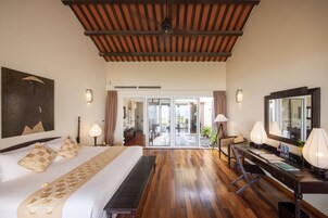 Suíte, de frente para o oceano | Frigobar, cofres nos quartos, escrivaninha, berços grátis