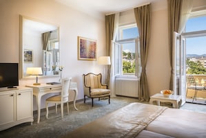 Quarto casal superior, vista para o mar | 1 quarto, frigobar, cofres nos quartos, berços grátis