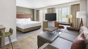 Cofre no quarto, secretária