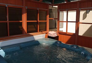 Banheira de hidromassagem exterior