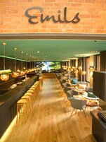 Serve almoços e jantares 