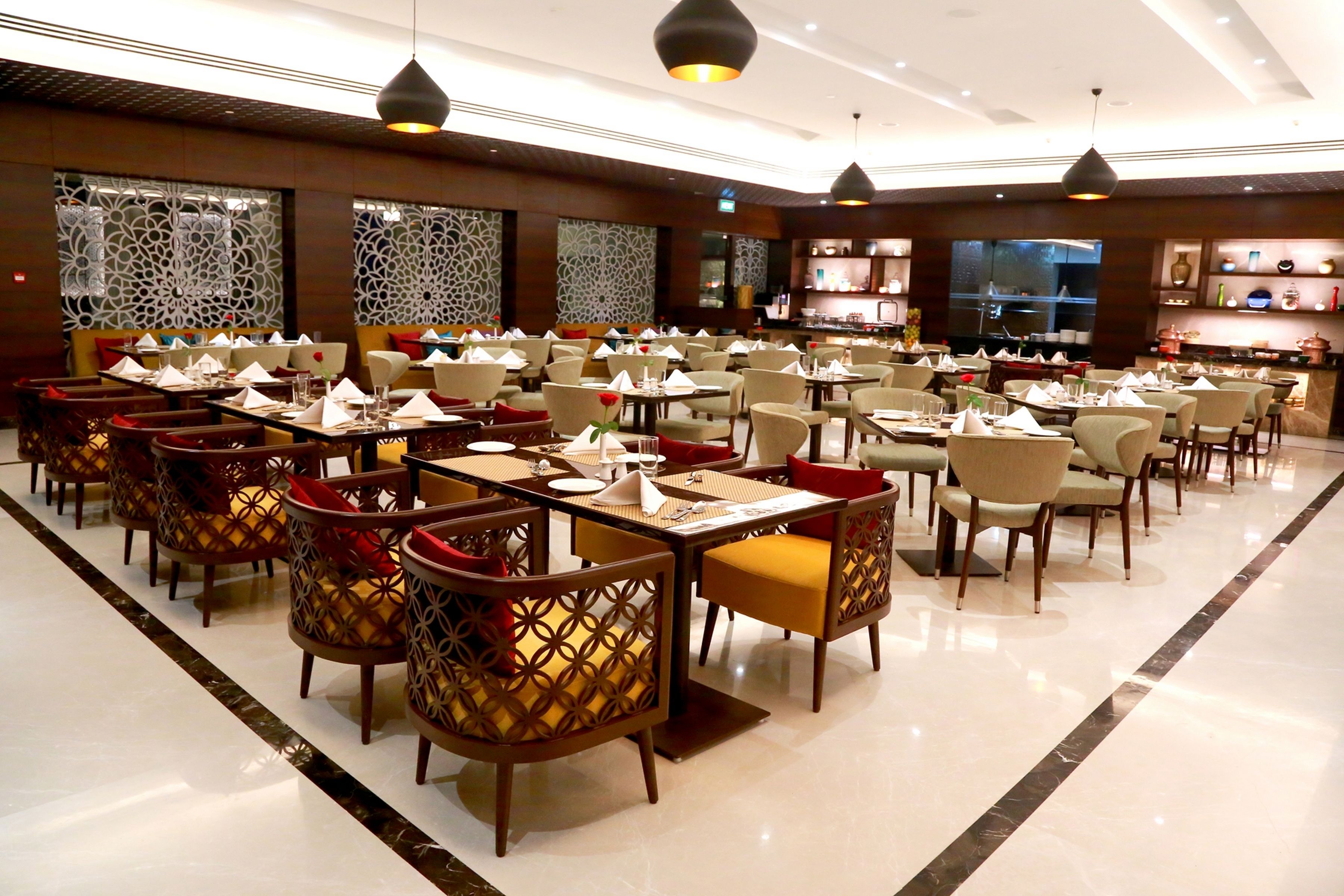 Pequeno-almoço tipo buffet diário (767 INR por pessoa) 