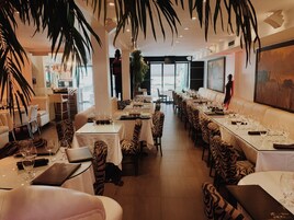 Pequenos-almoços, almoços e jantares servidos 