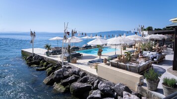 Piscina interna, piscina externa