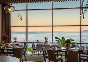 2 restaurantes, café da manhã, culinária mediterrânea