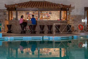 Bar junto à piscina