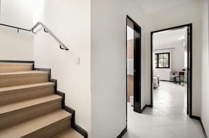 Apartamento, 3 quartos | Cofre no quarto, ferro/tábua de engomar