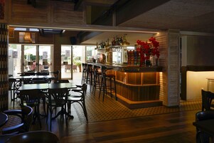 Snack-bar
