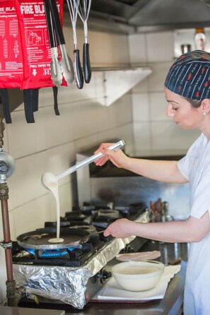 Café da manhã com buffet todos os dias mediante uma taxa