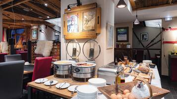 Pequeno-almoço tipo buffet diário incluído