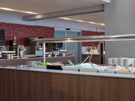 Pequeno-almoço tipo buffet diário incluído 