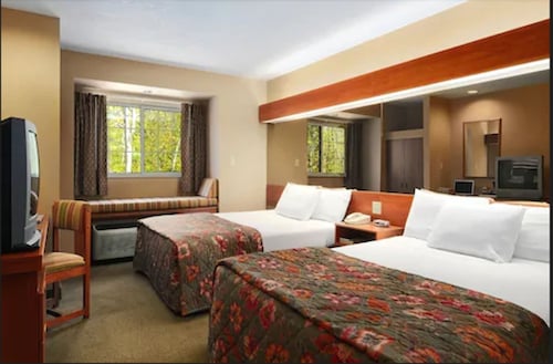 Book The Best Hotels in Parry Sound for 2023 from CA $128 - Expedia