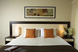 Roupas de cama premium, edredons de pluma, camas com colchões pillow-top