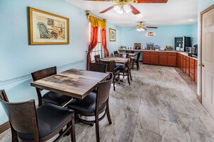 Pequeno-almoço takeaway diário incluído 