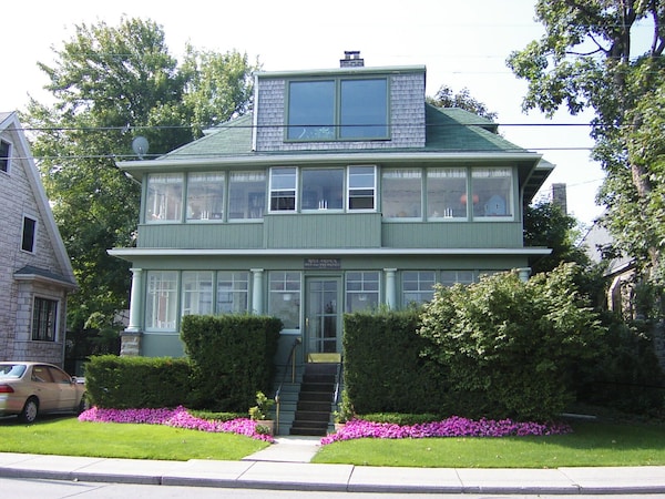 Rose Arden Bed & Breakfast - Hamilton
