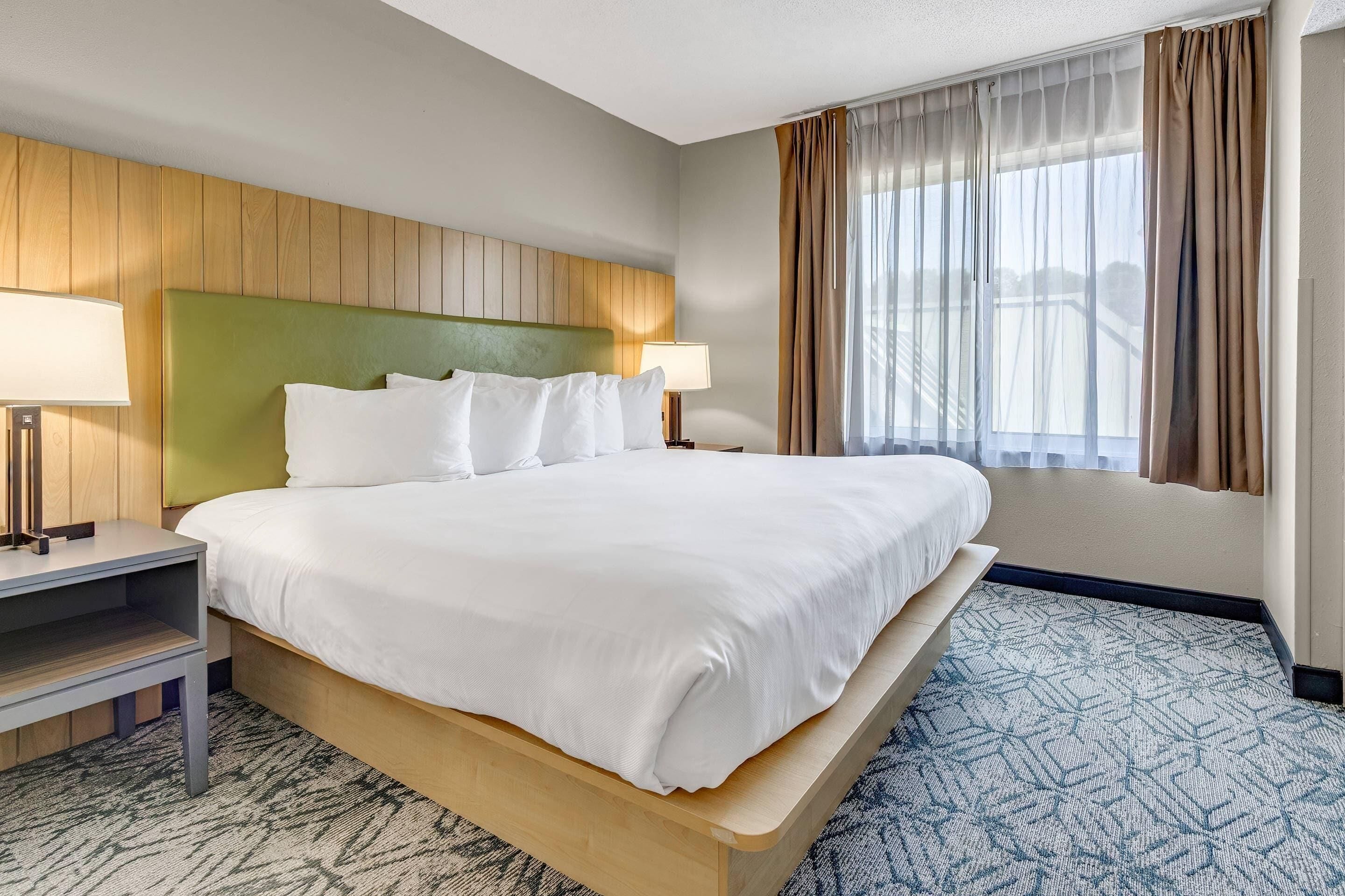 Suite, 1 quarto, não fumadores | Roupa de alta qualidade, secretária 