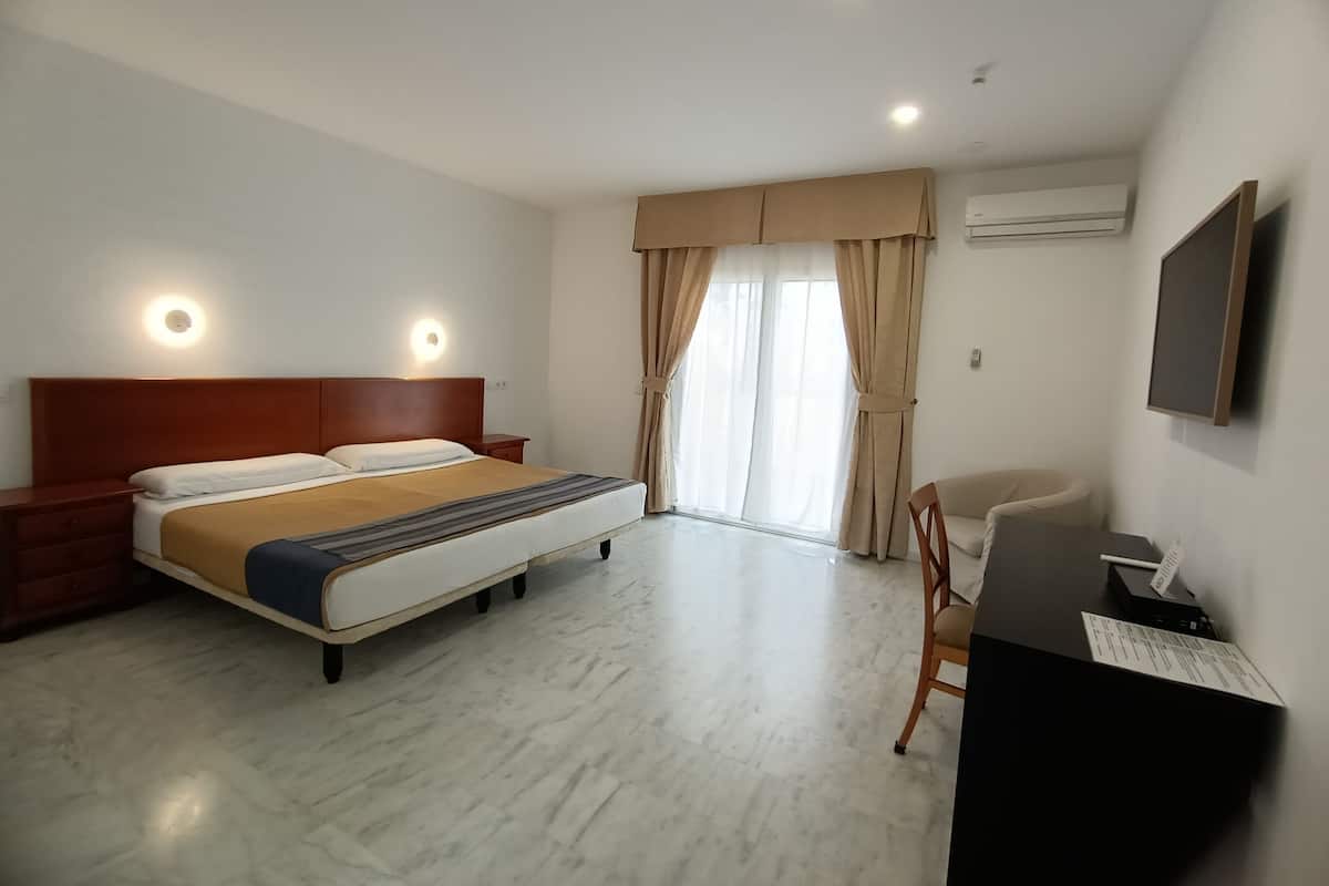 Quarto Duplo ou Twin Superior | Cofre no quarto, Wi-fi grátis, roupa de cama fornecida 