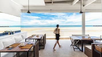 2 restaurantes, café da manhã, culinária internacional