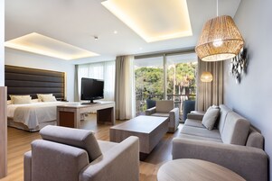 Edredons de pluma, camas com colchões pillow-top, frigobar